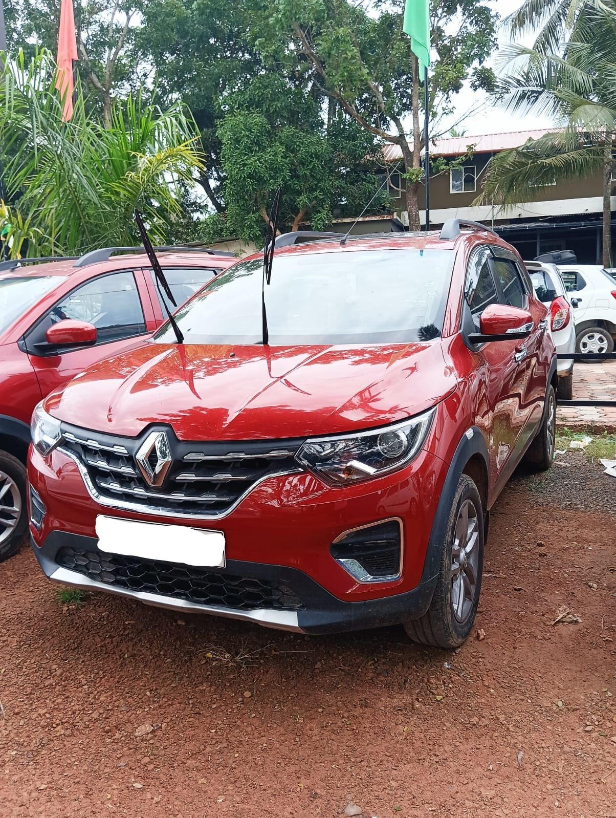 Used Renault Triber RXZ in Kannur 2020 model, India at Best Price.