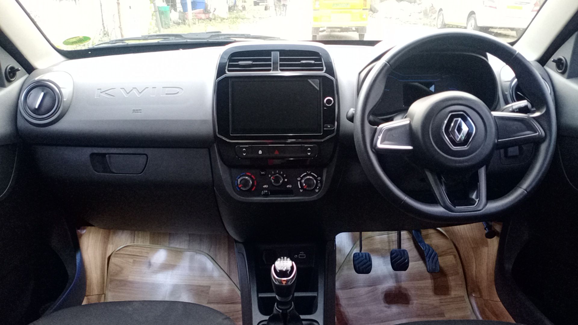 Used Renault Kwid RXT 1.0 (O) BS IV in Coimbatore 2020 model, India at ...