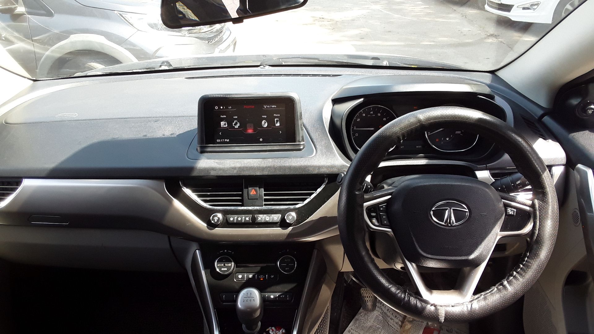 Used Tata Nexon Revotron XZ Plus in Surat 2017 model, India at Best Price.