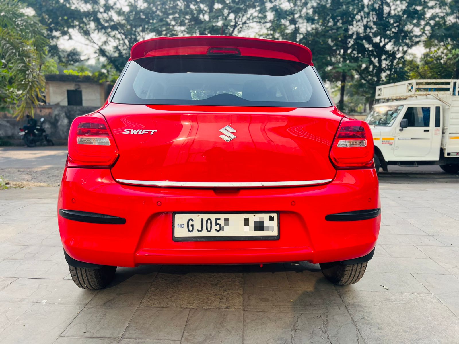 Maruti Suzuki Swift Vxi - Mahindra First Choice