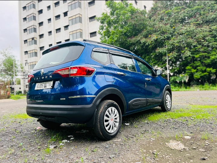 Used Renault Triber RXE in Surat 2020 model, India at Best Price.