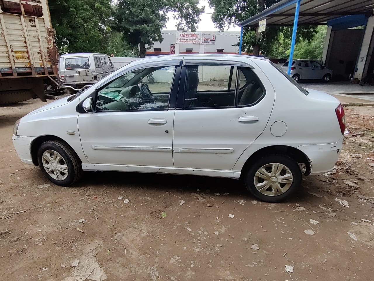 Used Tata Indigo CS LX in Rajgarh 2010 model, India at Best Price.