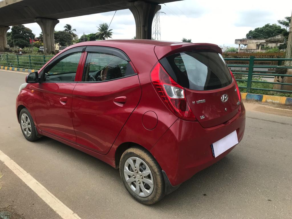 Hyundai Eon Magna + O - Mahindra First Choice