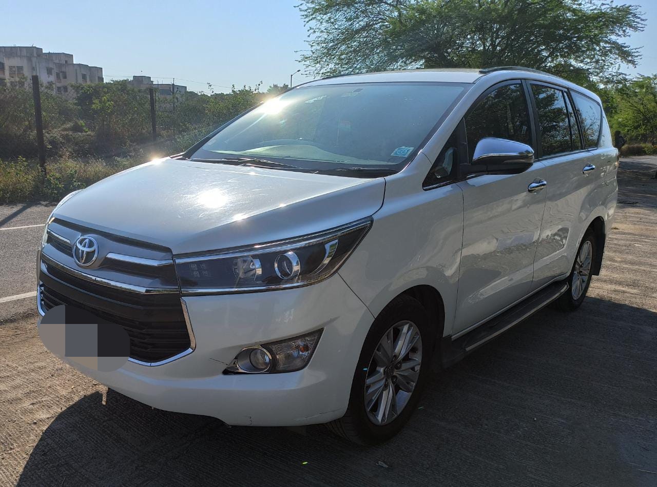 Used Toyota Innova Crysta 2.8 ZX AT 7-Seater in Pune 2018 model, India ...