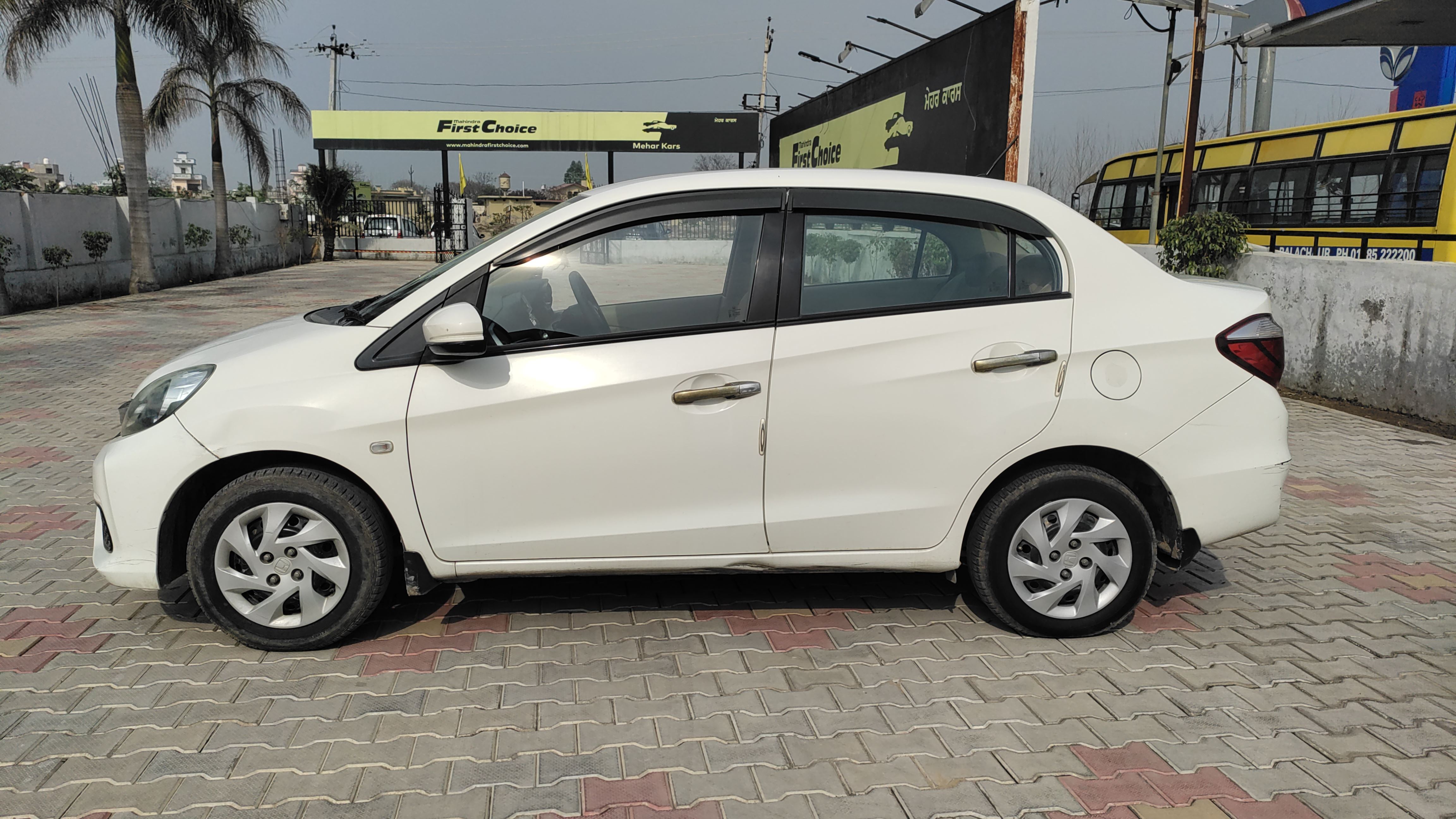 Used Honda Amaze S MT Diesel BS IV in Nawanshahr 2015 model, India at ...