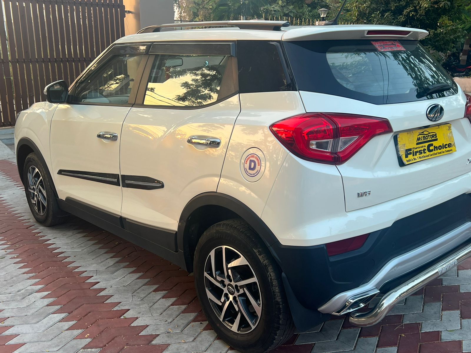 Used Mahindra XUV300 W4 Petrol BS IV in Jhansi 2022 model, India at ...