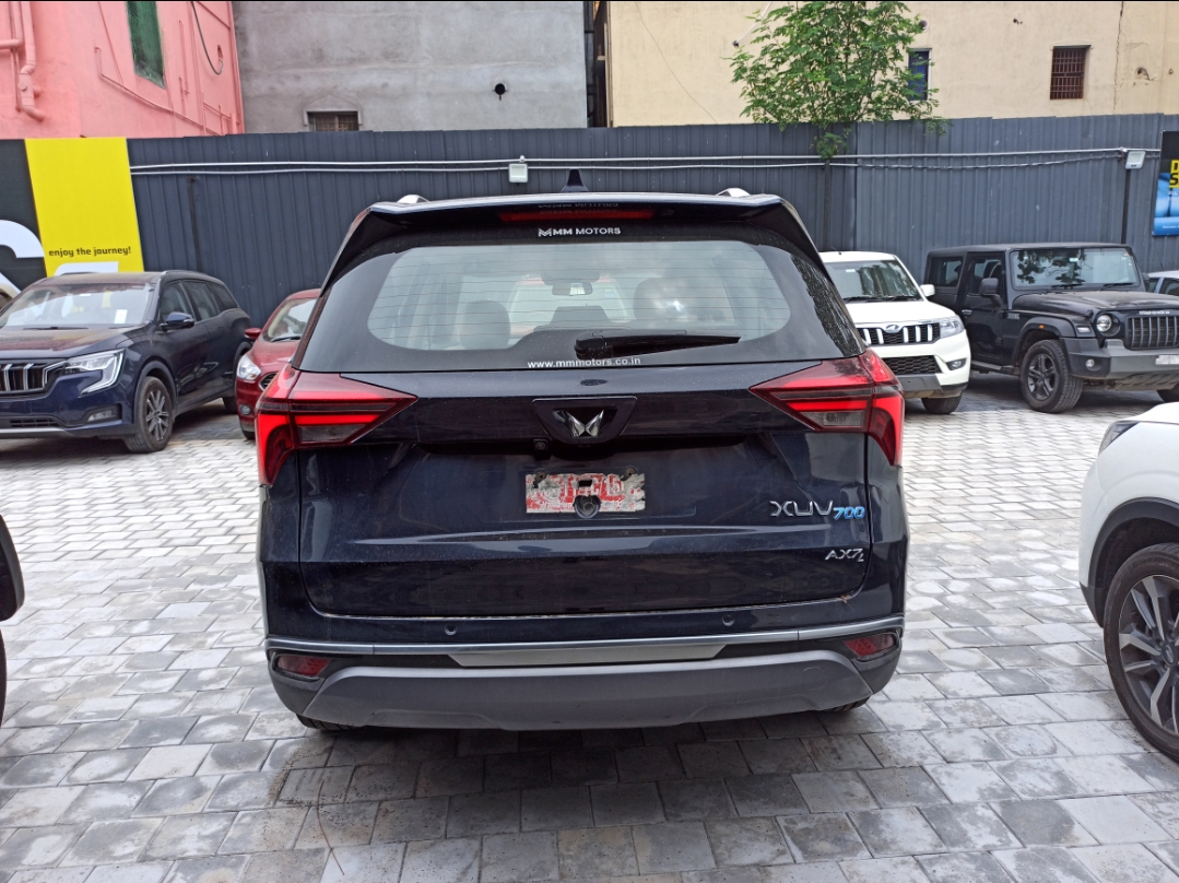 Mahindra Xuv700 Ax7 Pet At 7 Seater - Mahindra First Choice
