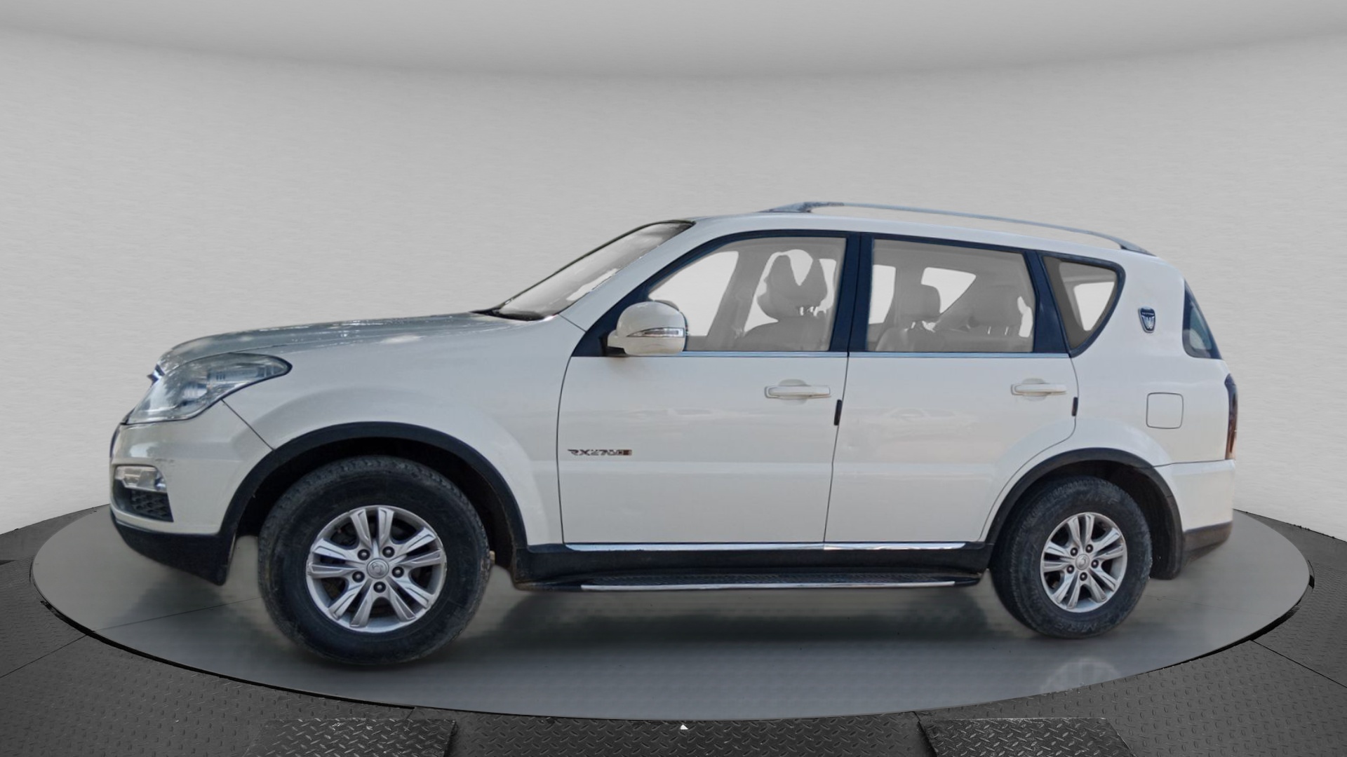 Used SsangYong Rexton W RX7 in New Delhi 2013 model, India at Best Price.