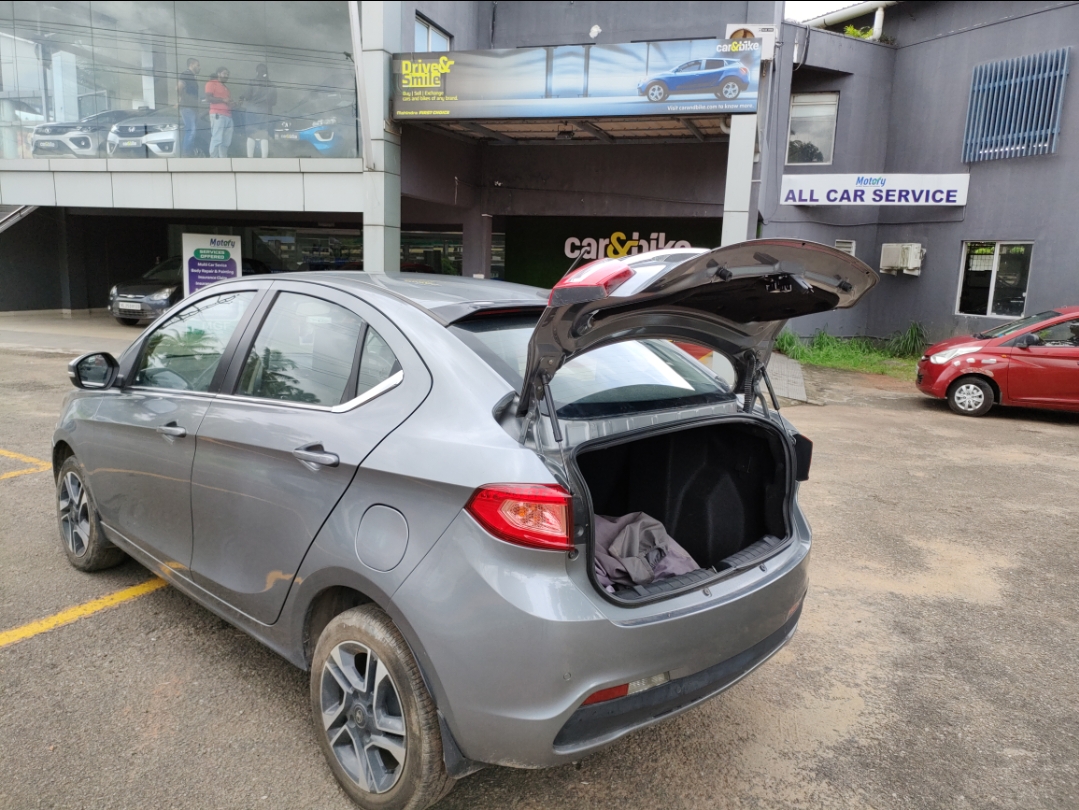 Used Tata Tigor XZA Petrol AMT in Ernakulam 2018 model, India at Best ...