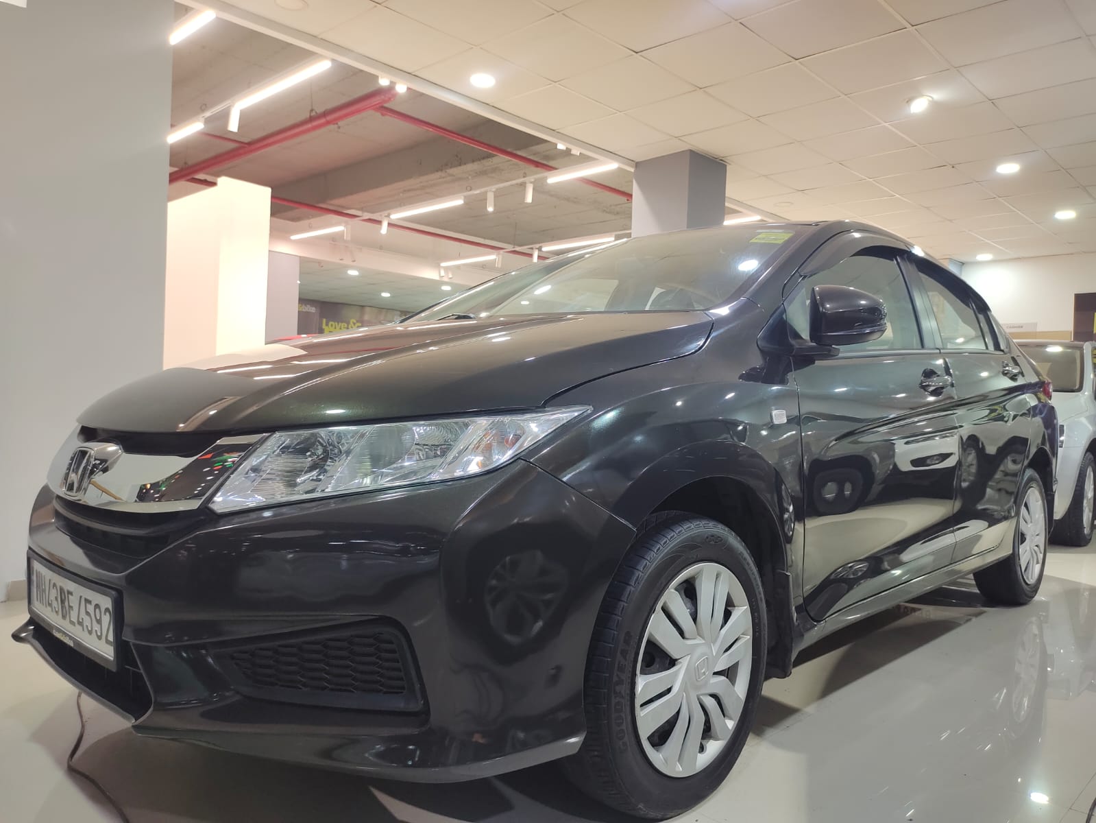 Used Honda City SV CVT Petrol in Thane 2016 model, India at Best Price.