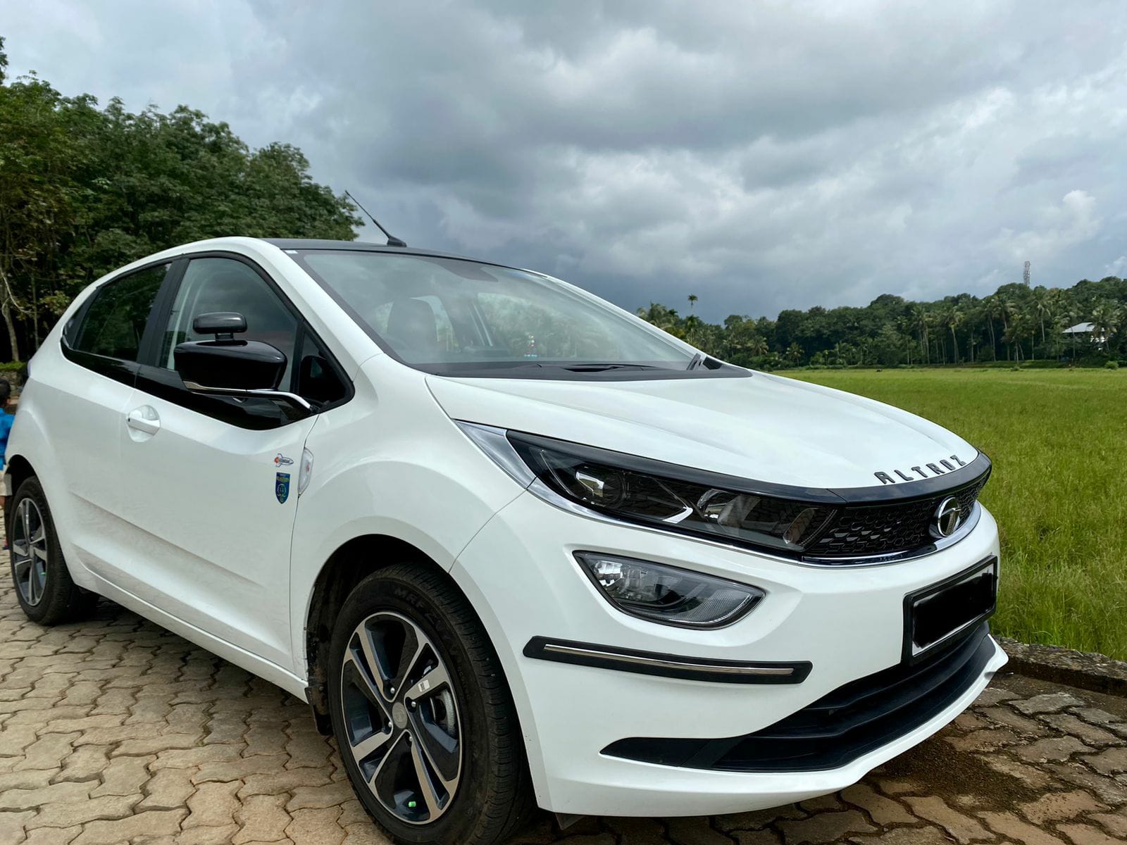 Used Tata Altroz XZ Petrol in Kollam 2020 model, India at Best Price.