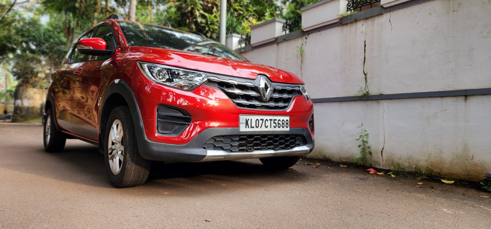 Used Renault Triber RXT in Kozhikode 2019 model, India at Best Price.