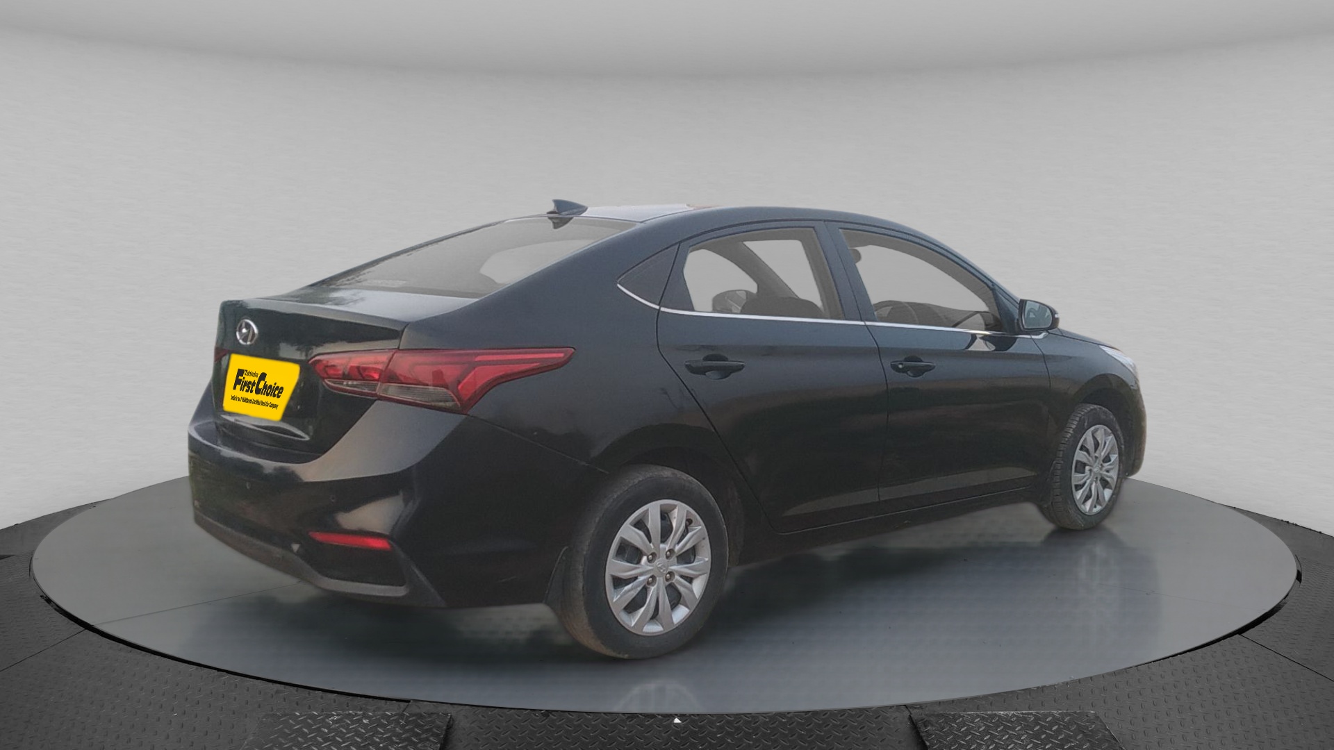 Used Hyundai Verna 1.4 CRDi in Mathura 2019 model, India at Best Price.