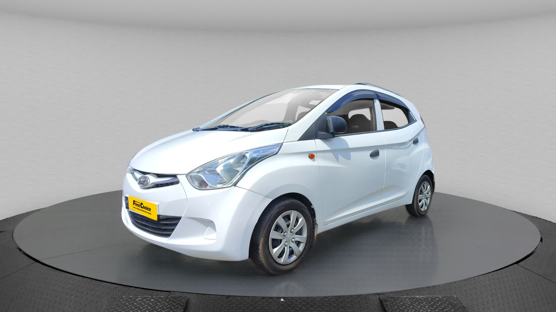 Used Hyundai EON Magna Plus LPG in Nashik 2012 model, India at Best Price.