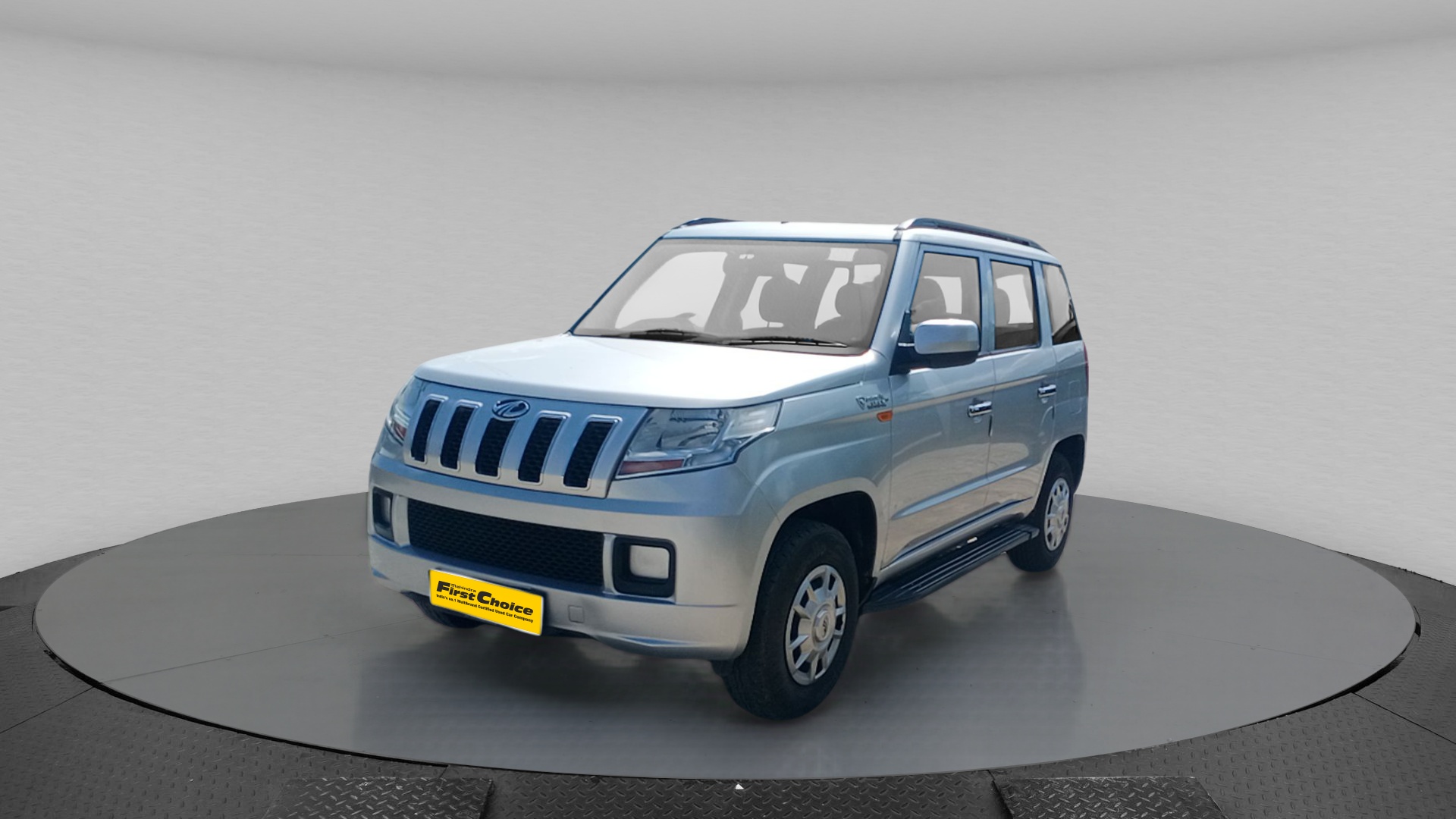 Used Mahindra TUV300 T6 Plus AMT in Ghaziabad 2015 model, India at Best ...