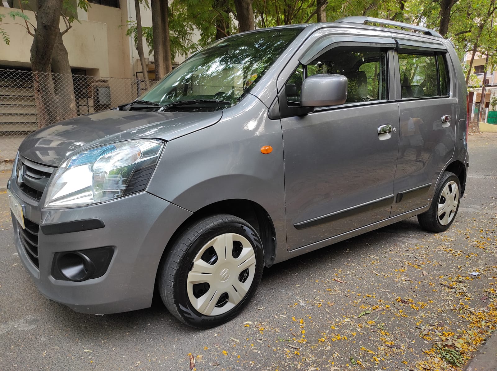 Used Maruti Suzuki Wagon R VXI 1.0 BS IV in Nagpur 2016 model, India at ...