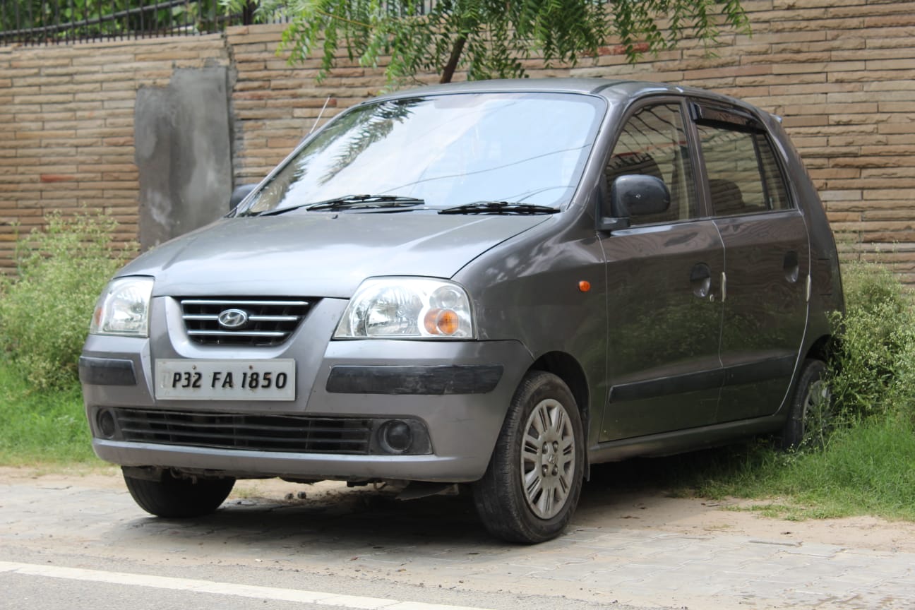 Used Hyundai Santro Xing GLS in Ghaziabad 2013 model, India at Best Price.