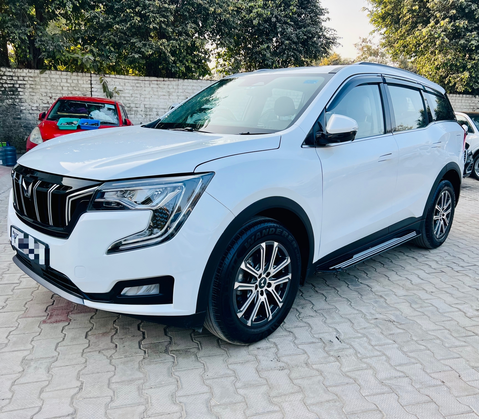 Used Mahindra XUV700 AX7 AT Petrol 7 STR in Gurgaon 2021 model, India ...