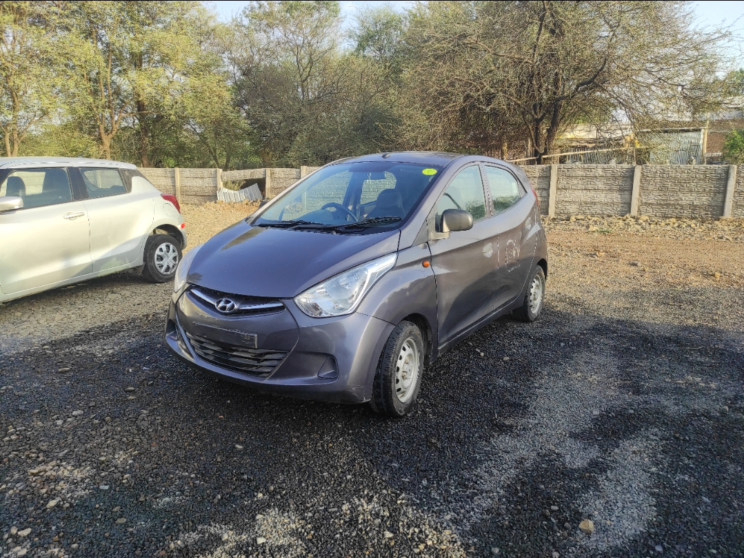 Used Hyundai EON Era Plus in Ratlam 2018 model, India at Best Price.