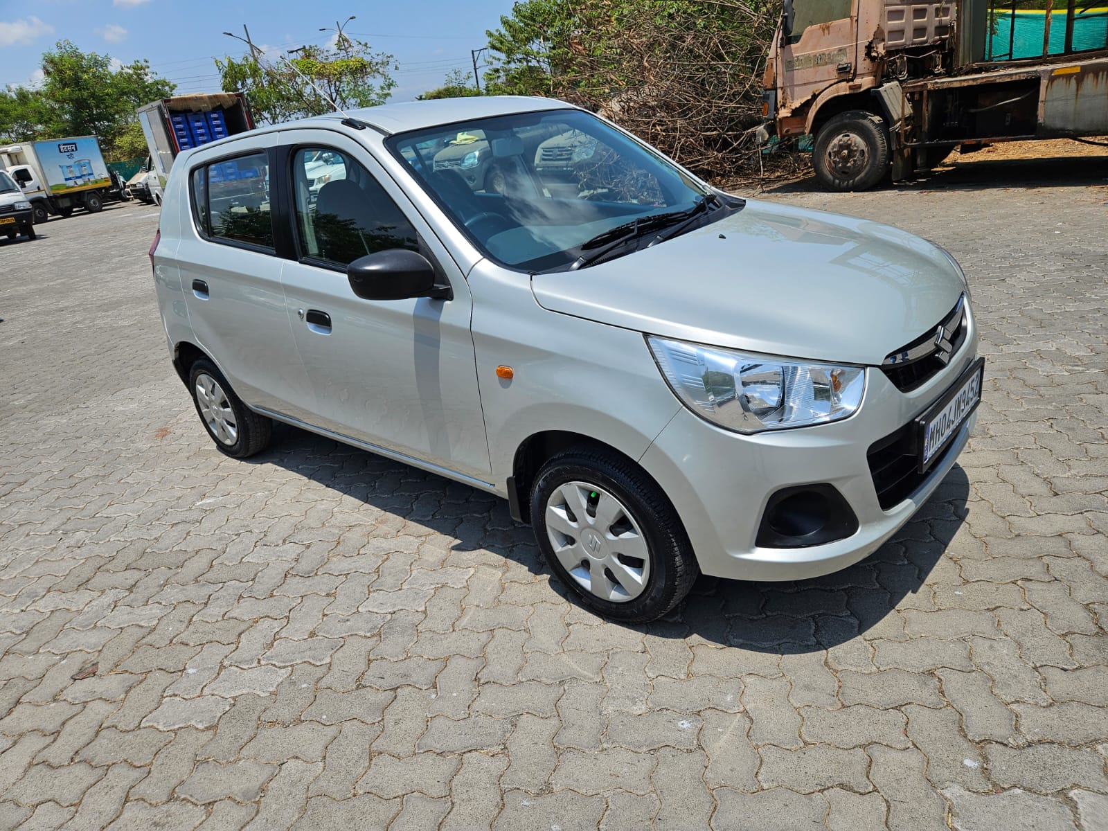 Used Maruti Suzuki Alto K10 VXI AMT [2017-2020] in Thane 2018 model, India at Best Price.