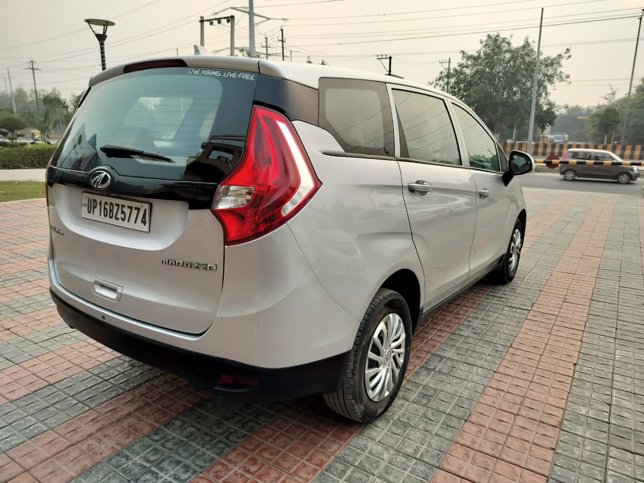 Mahindra Marazzo M4 7 Str - Mahindra First Choice