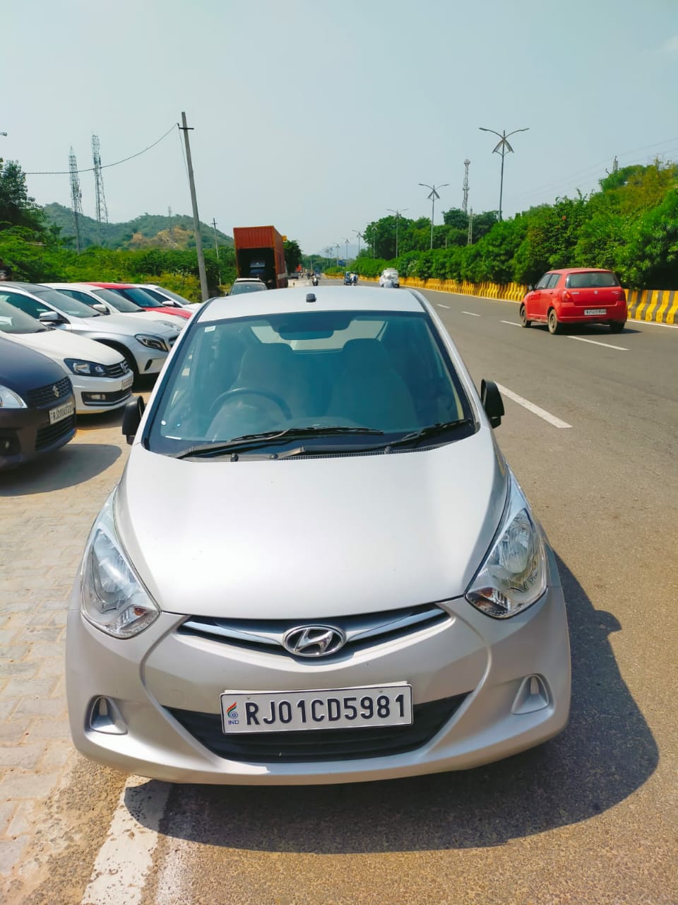 Used Hyundai EON Era in Ajmer 2018 model, India at Best Price.