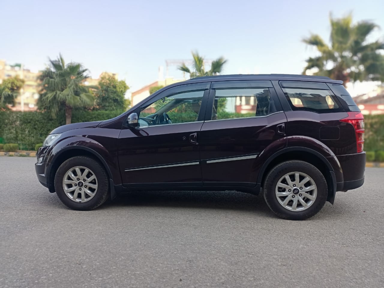 Used Mahindra XUV500 W10 FWD in New Delhi 2016 model, India at Best Price.