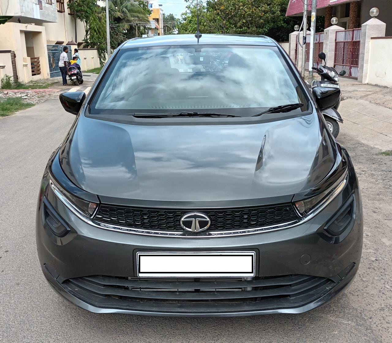Used Tata Altroz XE Plus Petrol in Chennai 2022 model, India at Best Price.