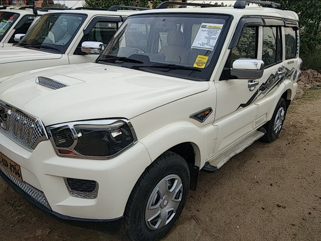 Used Mahindra Scorpio S2 2WD in Bhojpur 2017 model, India at Best Price.