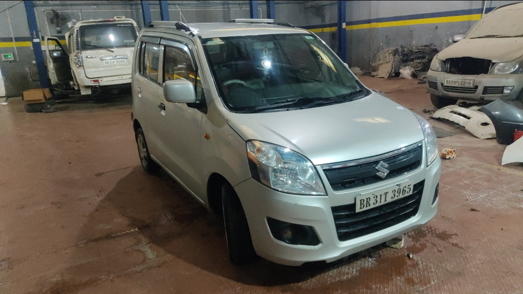 Used Maruti Suzuki Wagon R VXI 1.0 BS IV in Hajipur 2015 model, India ...