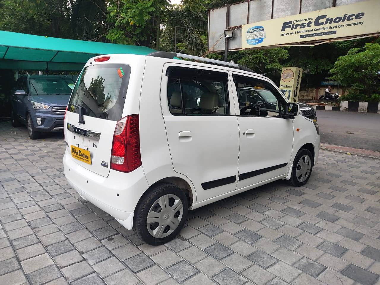 Used Maruti Suzuki Wagon R VXI AMT 1.0 BS IV in Surat 2017 model, India ...