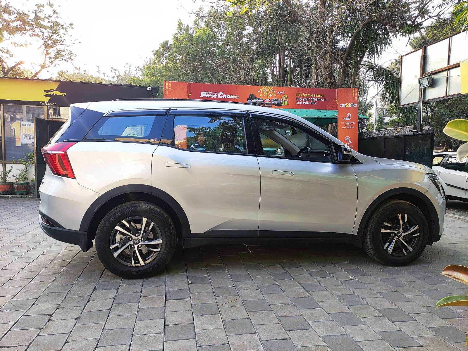 Used Mahindra XUV700 AX3 MT Diesel 5 STR in Surat 2022 model, India at ...