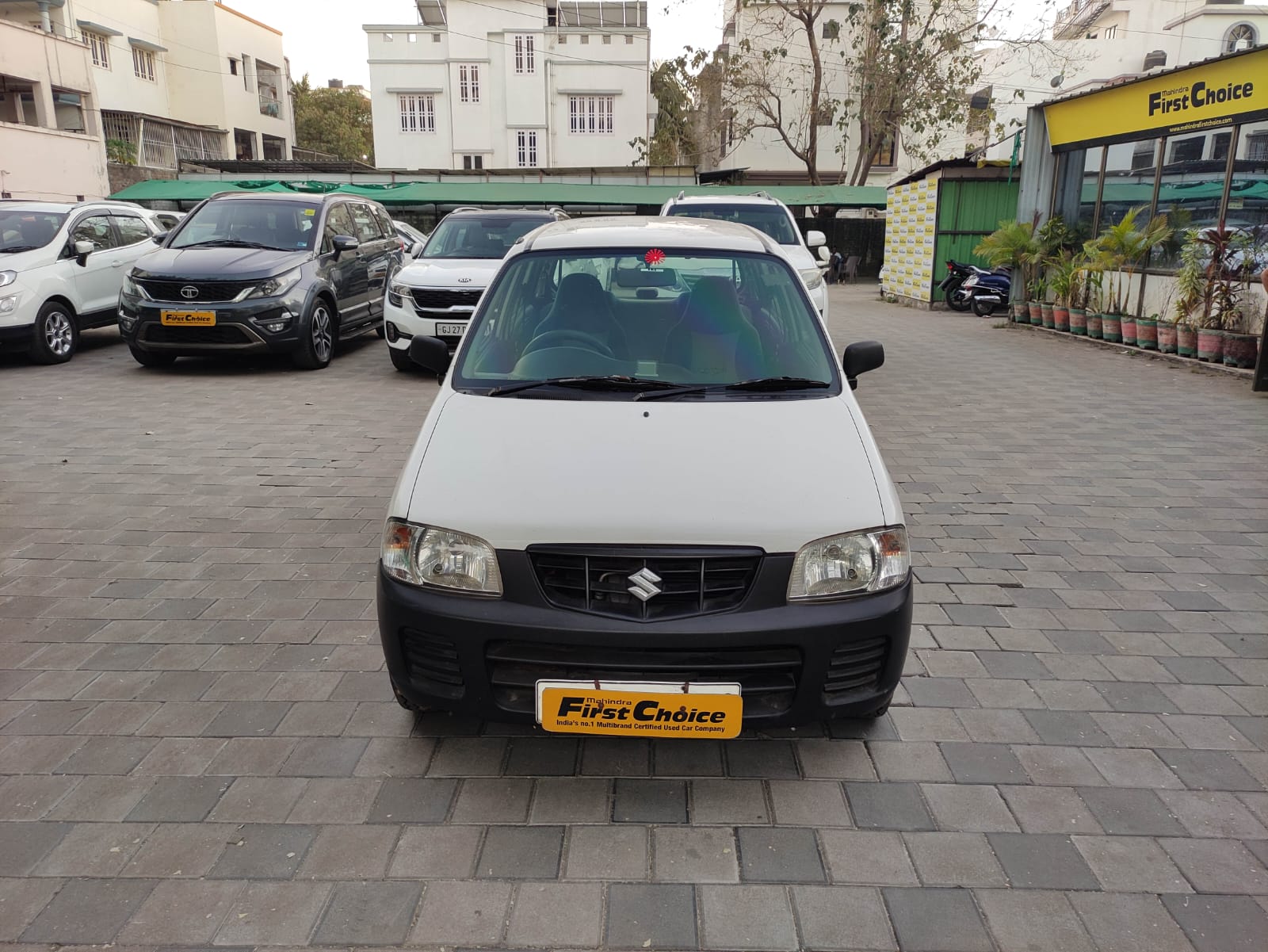 Used Maruti Suzuki Alto LXI in Surat 2012 model, India at Best Price.