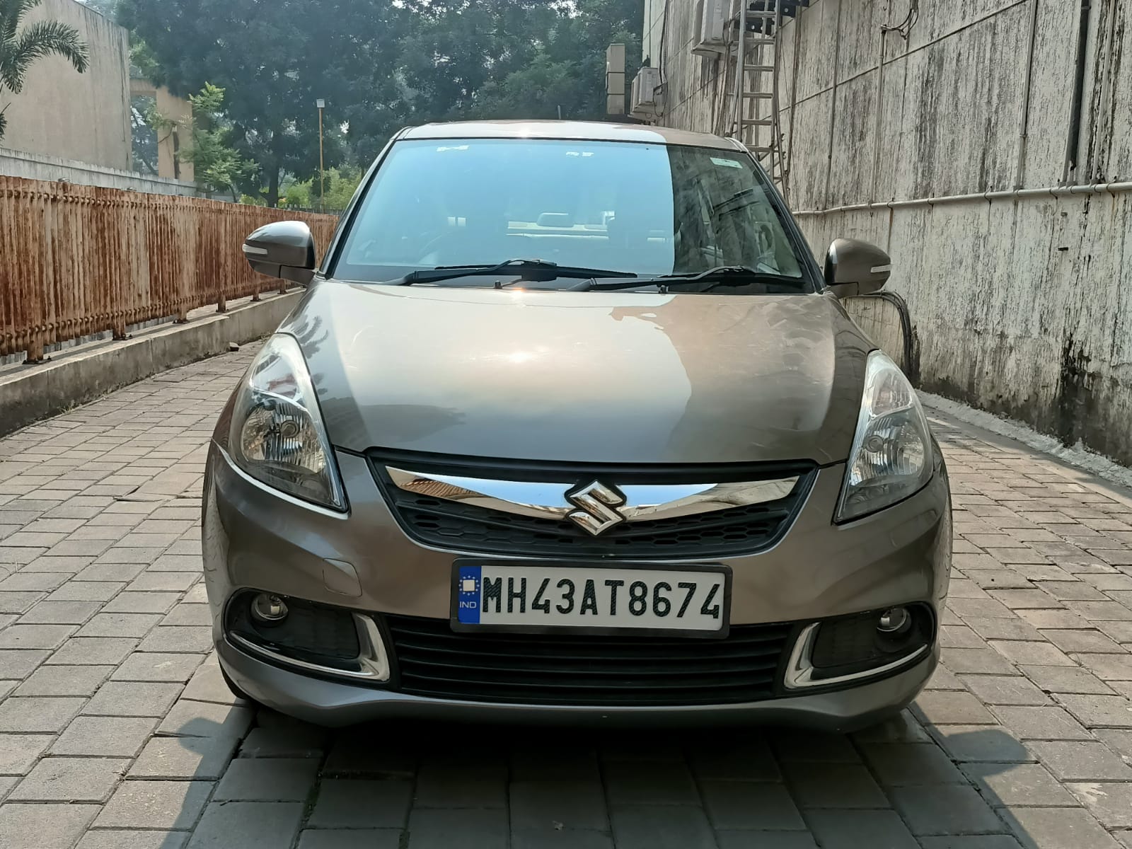 Used Maruti Suzuki Swift DZire ZXI in Thane 2016 model, India at Best ...