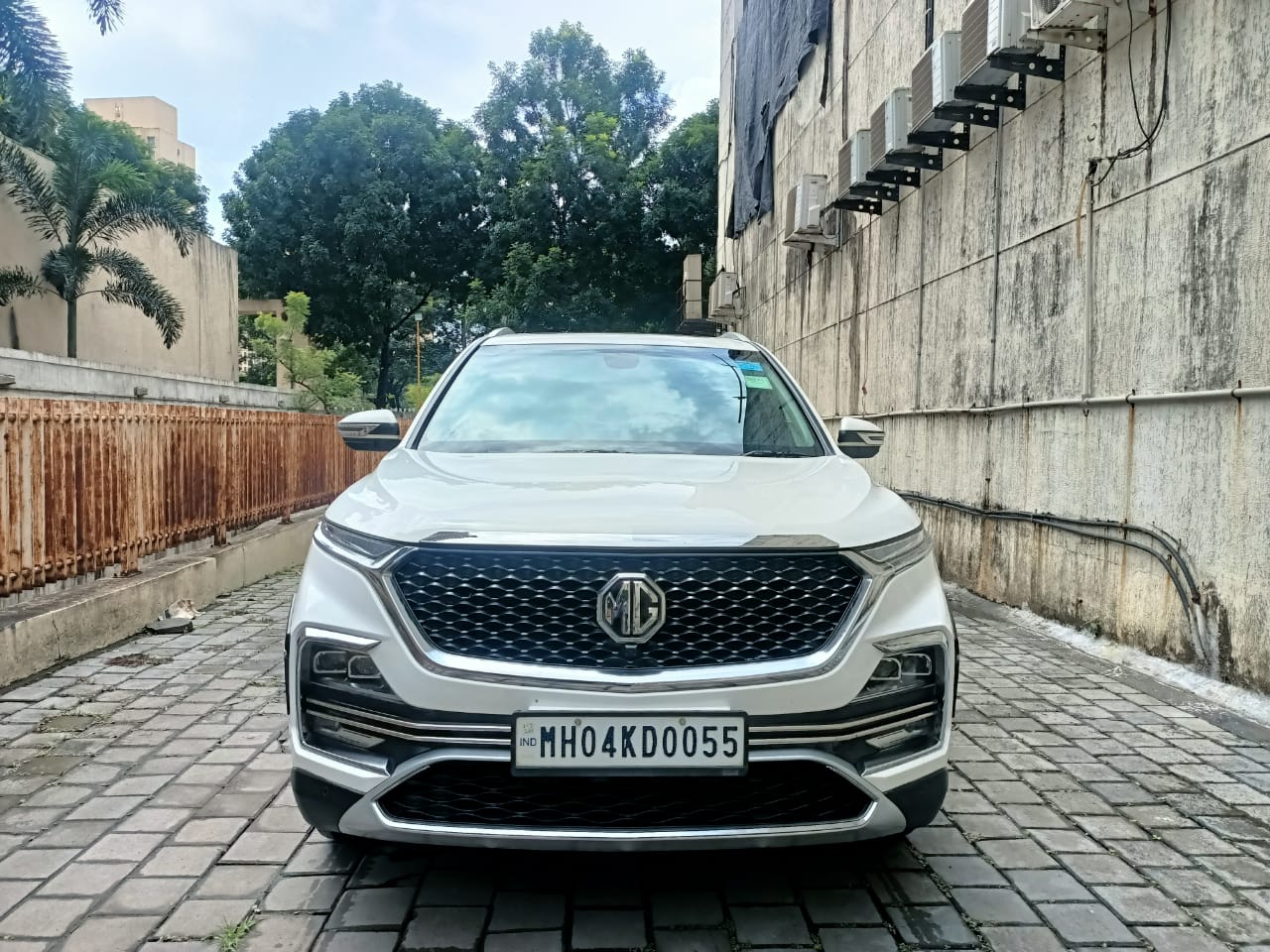 Used MG Hector Sharp Petrol BS IV in Thane 2019 model, India at Best Price.
