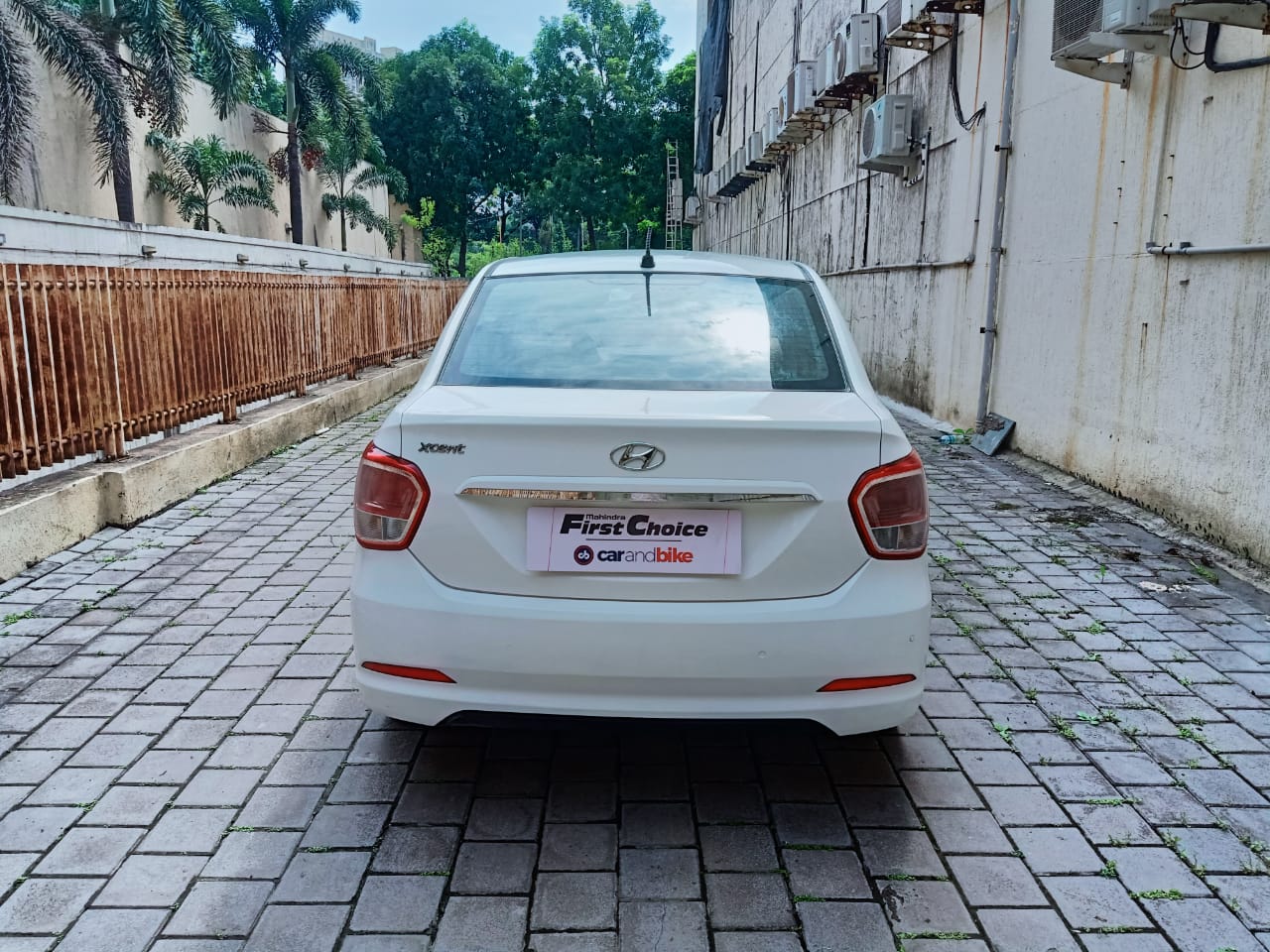 Hyundai Xcent 1.2 Kappa Dual Vtvt 4-Speed Automatic S - Mahindra First ...