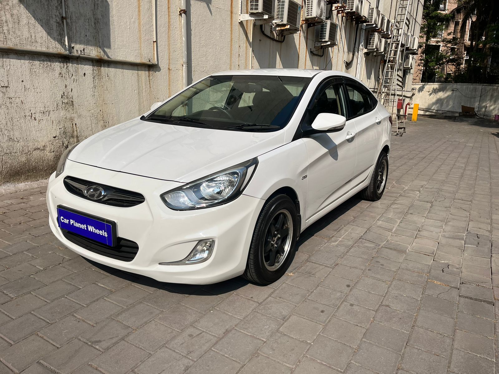 Used Hyundai Verna 1.6 CRDI EX AT in Thane 2013 model, India at Best Price.
