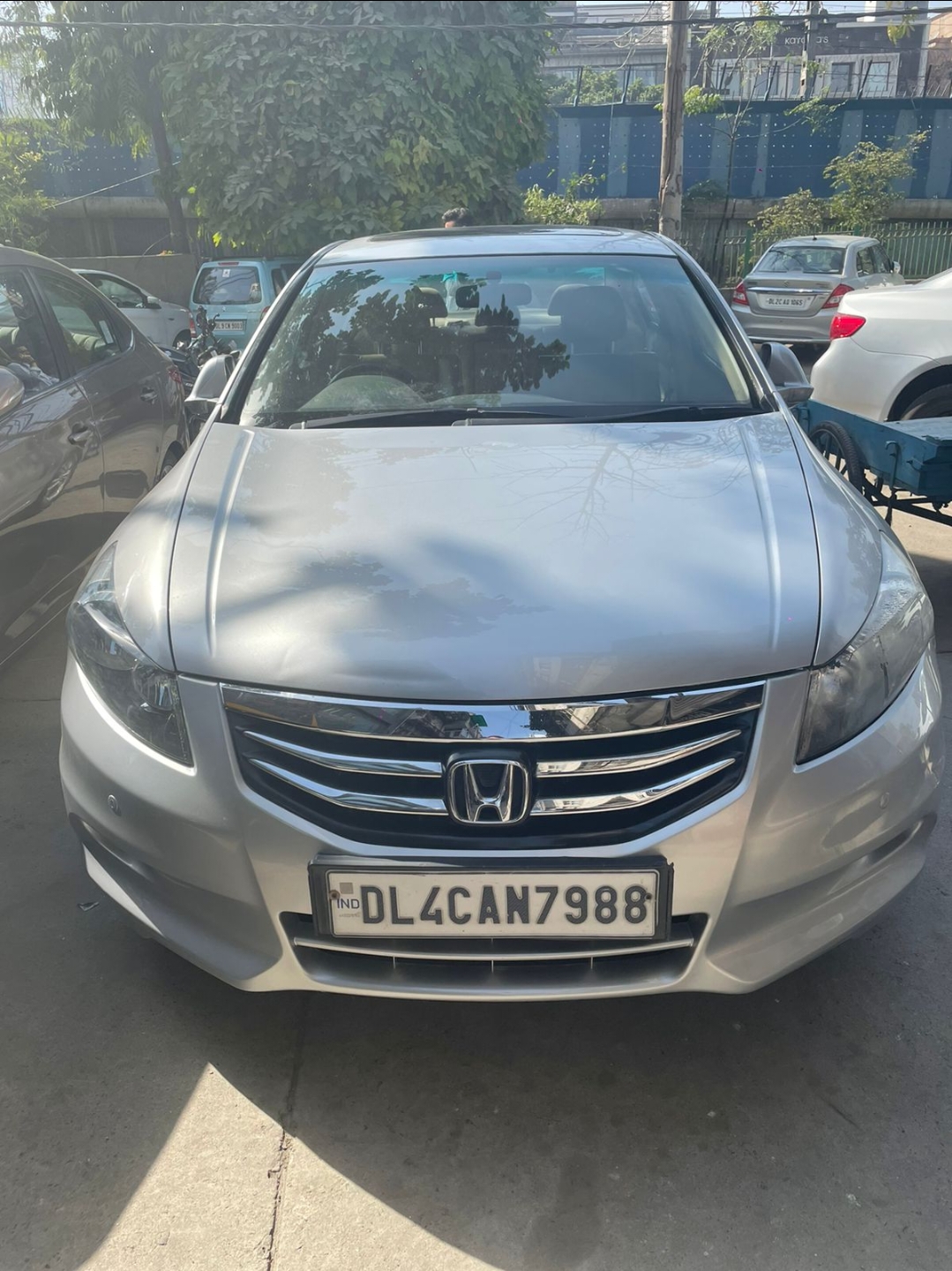 Used Honda Accord Hybrid in New Delhi 2013 model, India at Best Price.