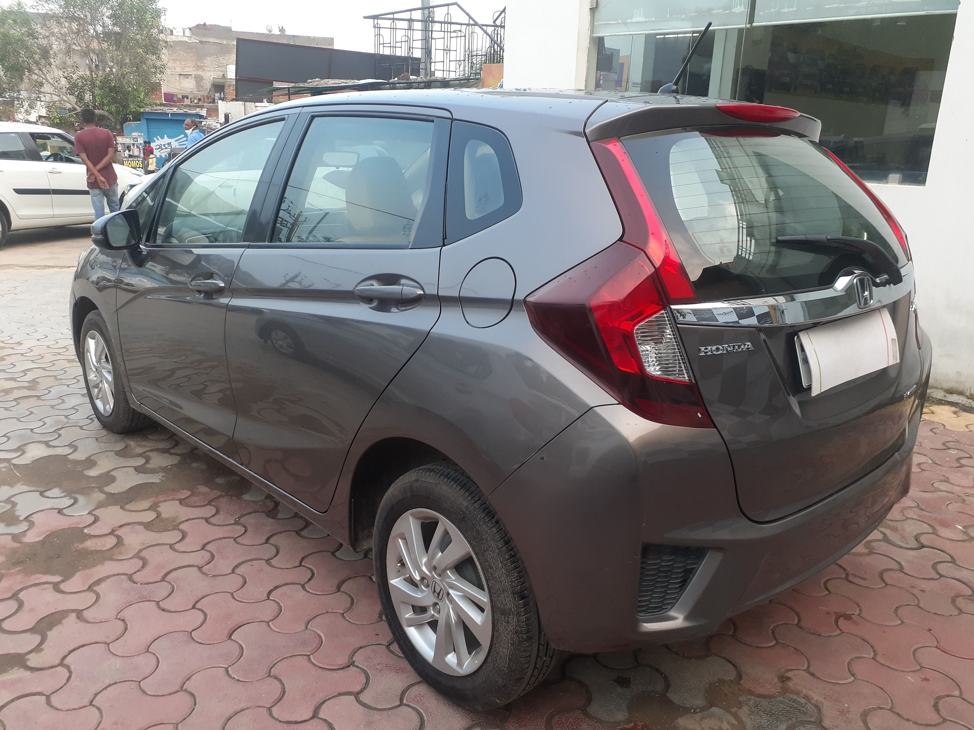 Used Honda Jazz V MT Petrol BS IV in Jaipur 2016 model, India at Best ...