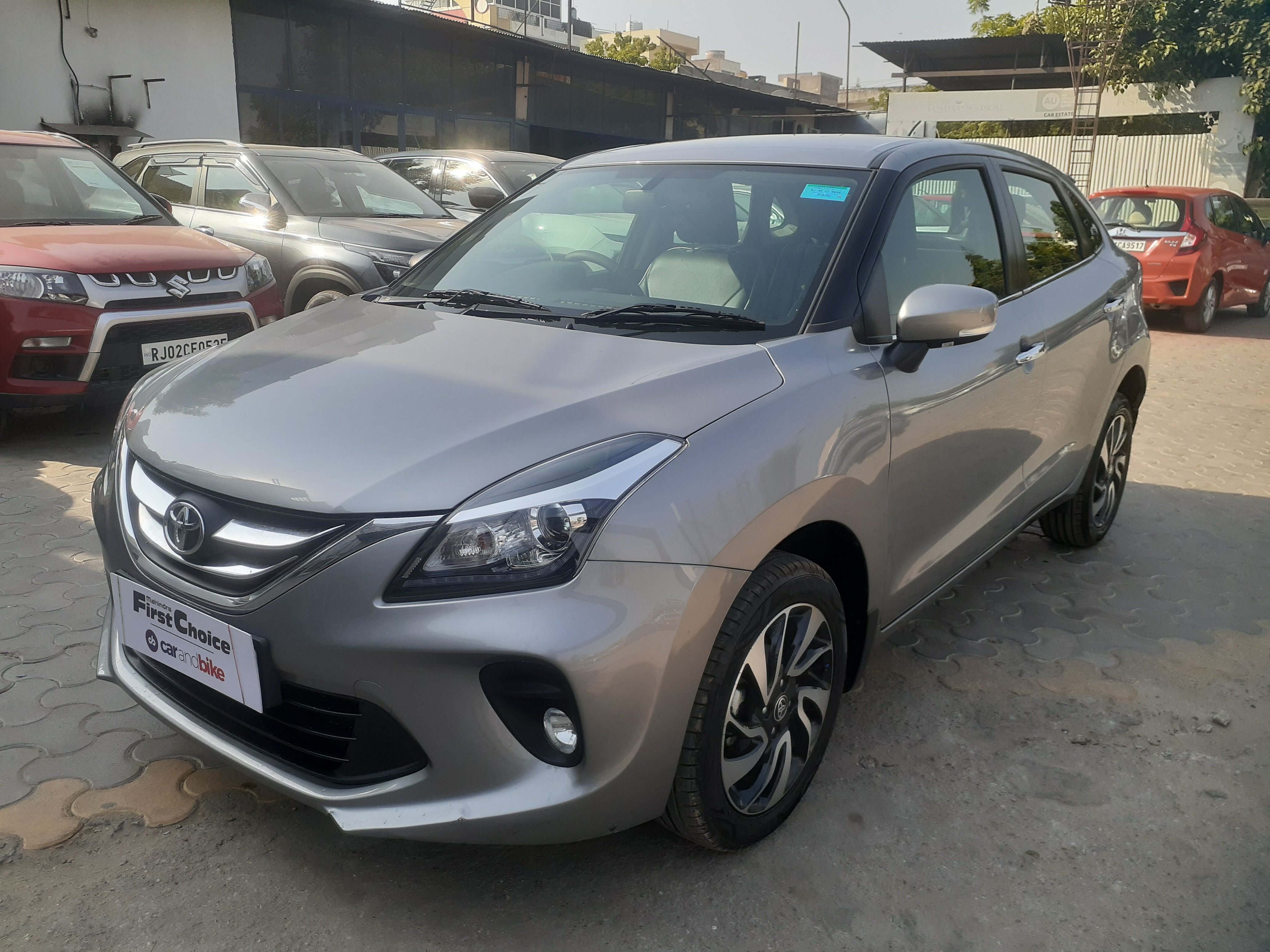 Used Toyota Glanza V MT in Jaipur 2022 model, India at Best Price.