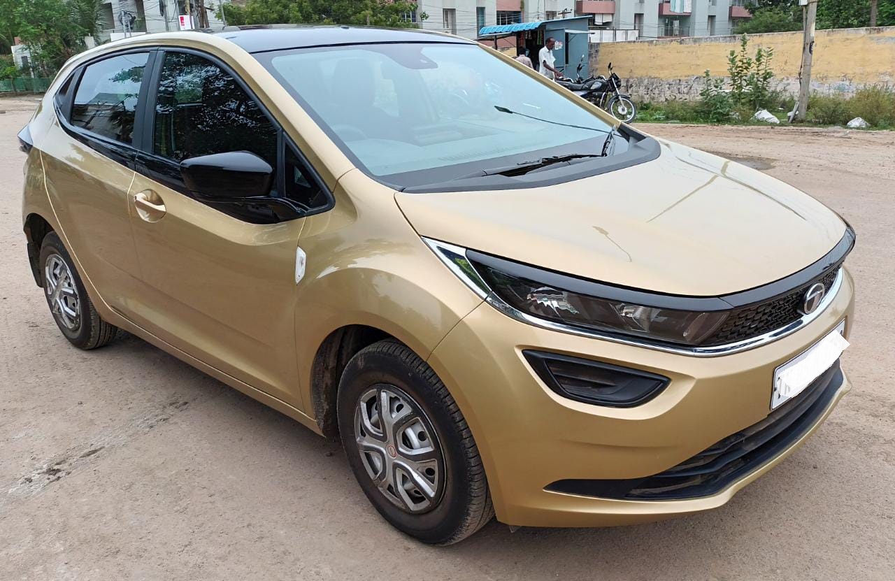 Used Tata Altroz XE Petrol in Chennai 2020 model, India at Best Price.