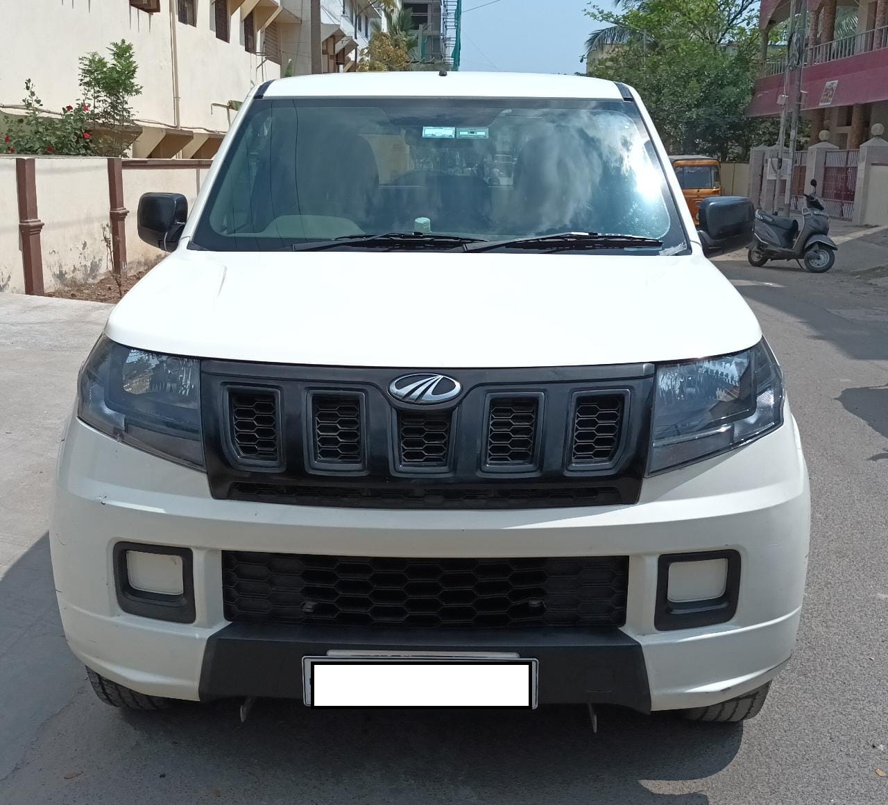 Used Mahindra TUV300 T4 Plus in Chennai 2020 model, India at Best Price.