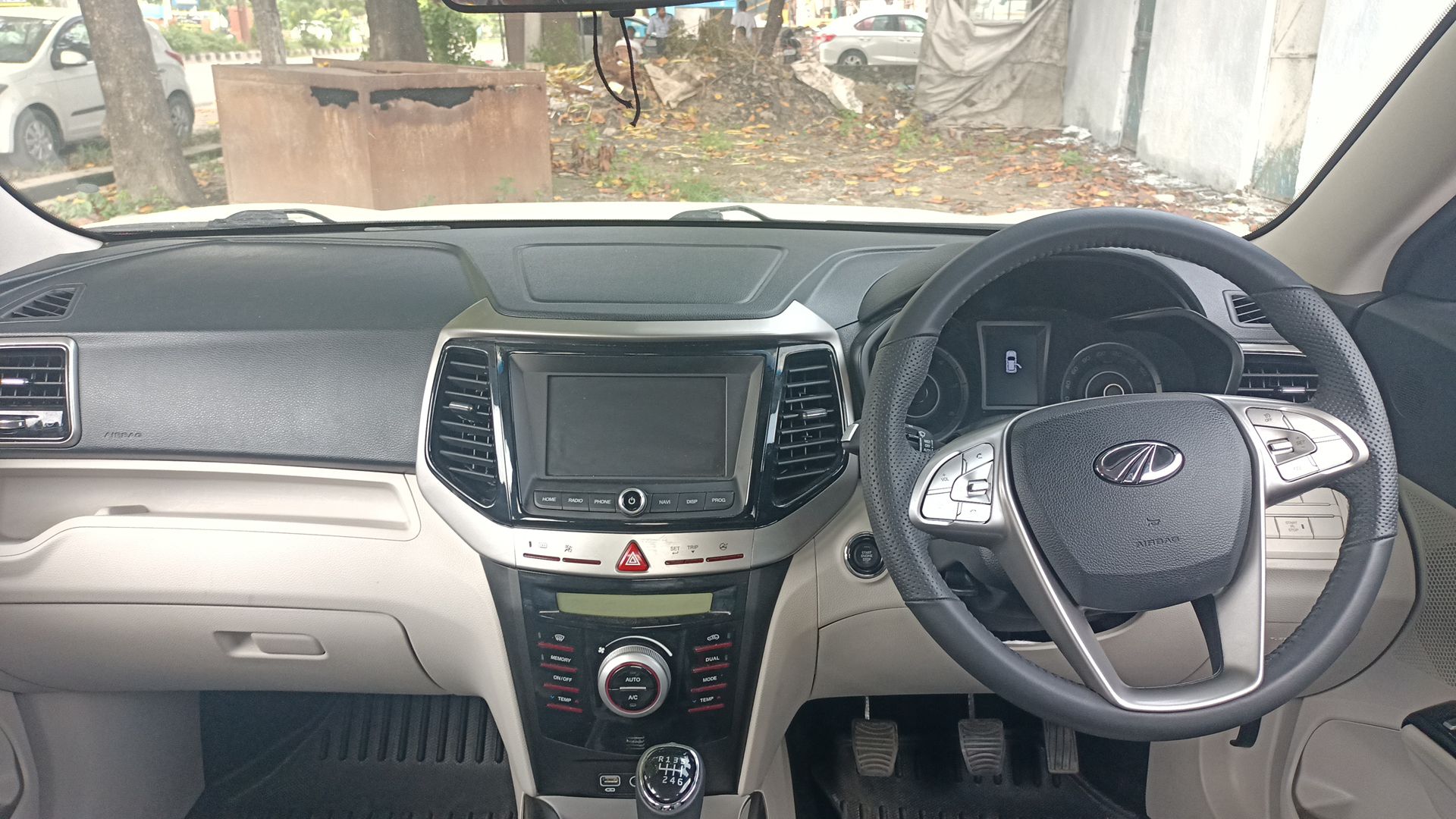 Used Mahindra XUV300 W8 Diesel in Rudrapur 2022 model, India at Best Price.